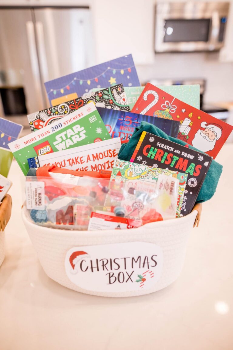 25+ Easy DIY Christmas Gift Basket Ideas That Look Crazy Expensive ...