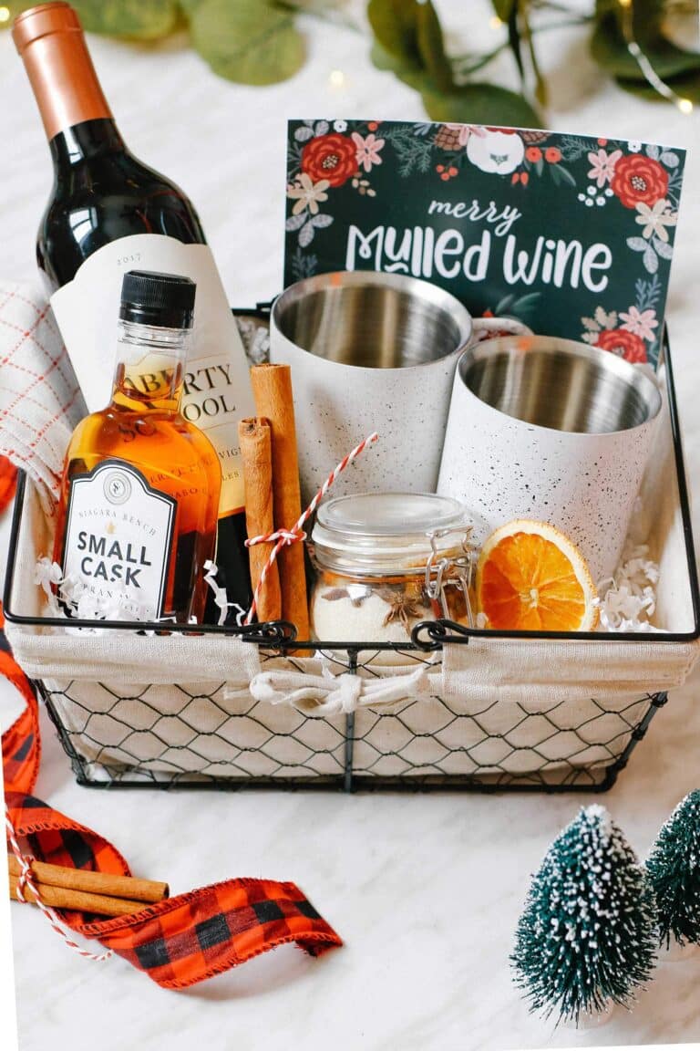 25+ Easy DIY Christmas Gift Basket Ideas That Look Crazy Expensive ...